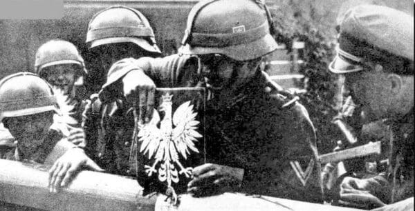 The Helmet with the Grinning Skull. A Short History of the Danzig ...